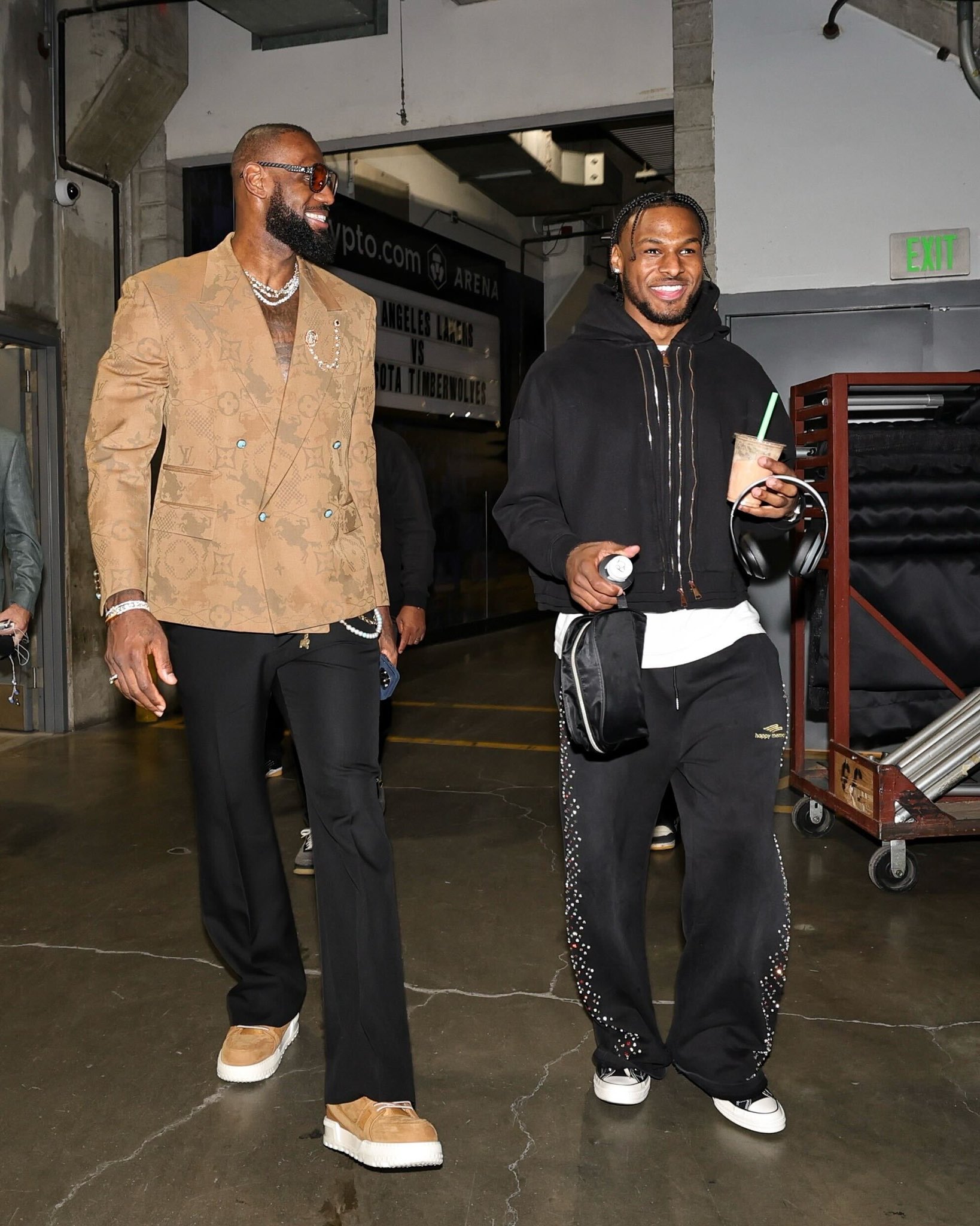 BREAKING: LeBron James and his son, Bronny James, are reportedly facing ...