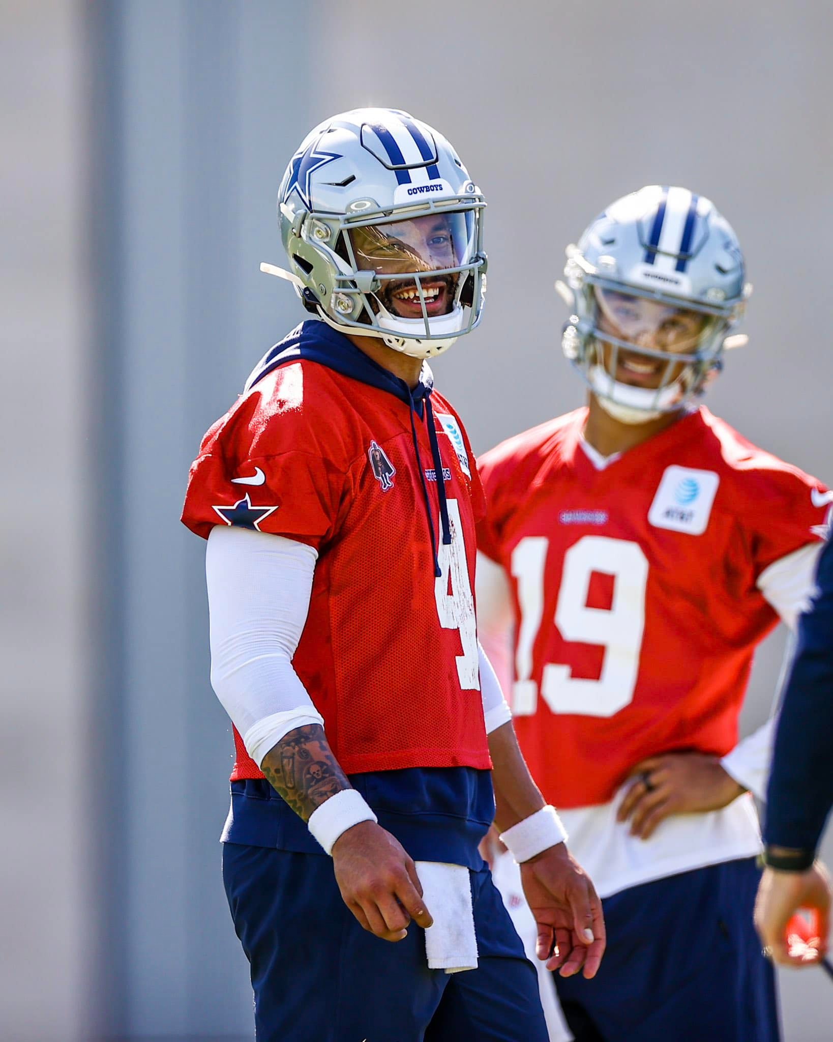 All eyes are on Dak Prescott as Cowboys face 49ers Sunday night! - NEWS USA